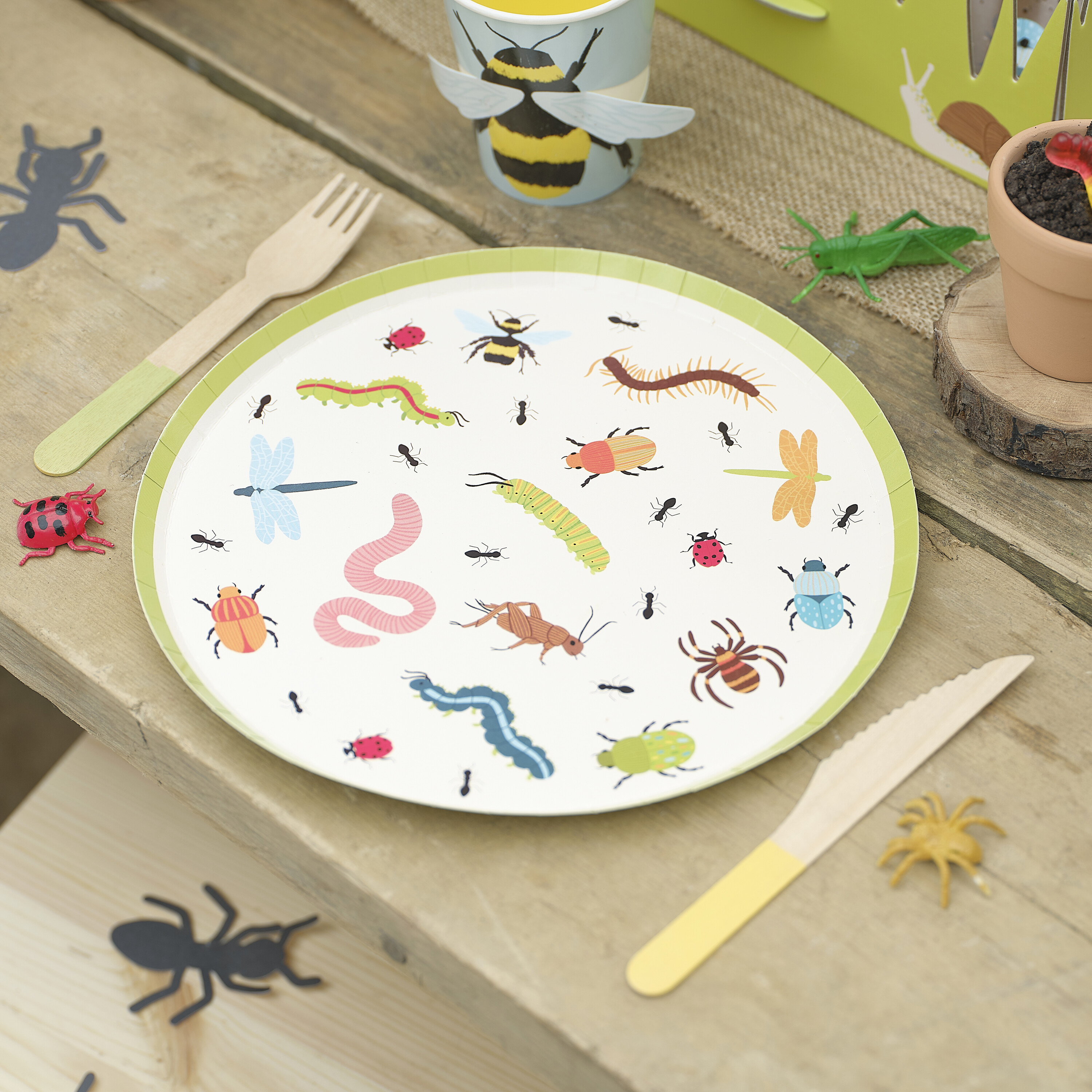 Bug Party Paper Plates Eco Friendly Kids Party | Ginger Ray