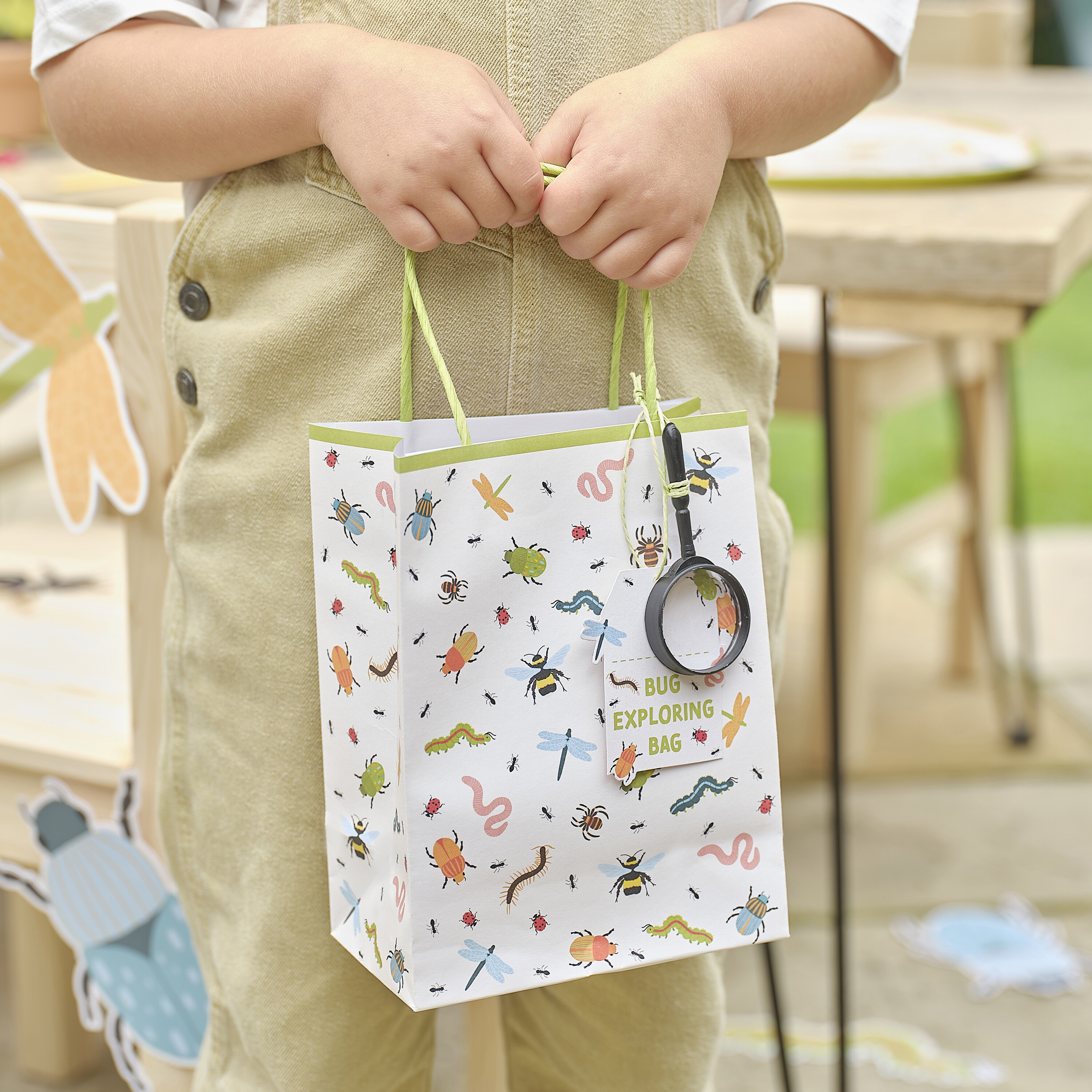 Bug Hunt Party Bags with Magnifying Glasses Eco Friendly Kids Party ...