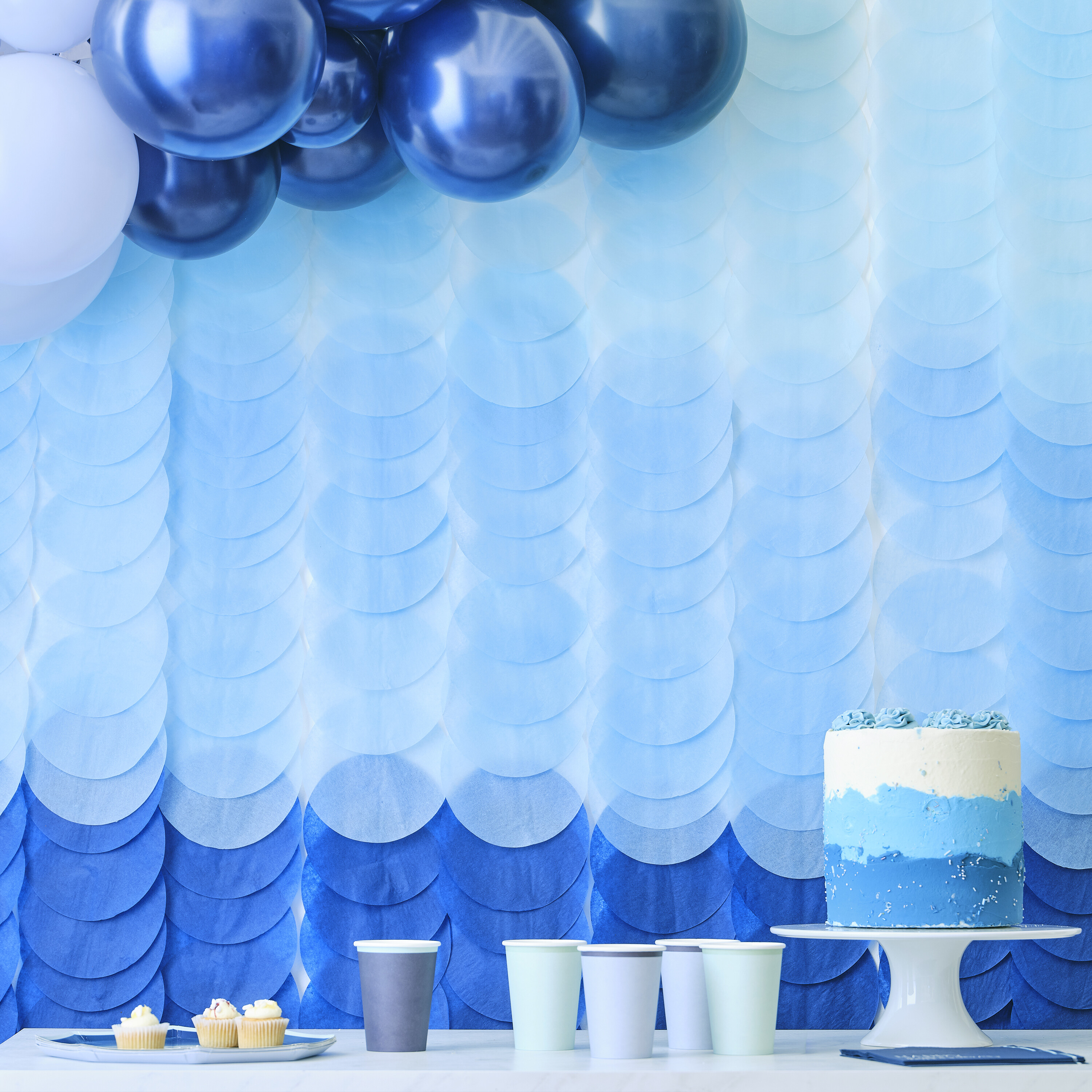 Blue Ombre Tissue Paper Disc Party Backdrop | Ginger Ray