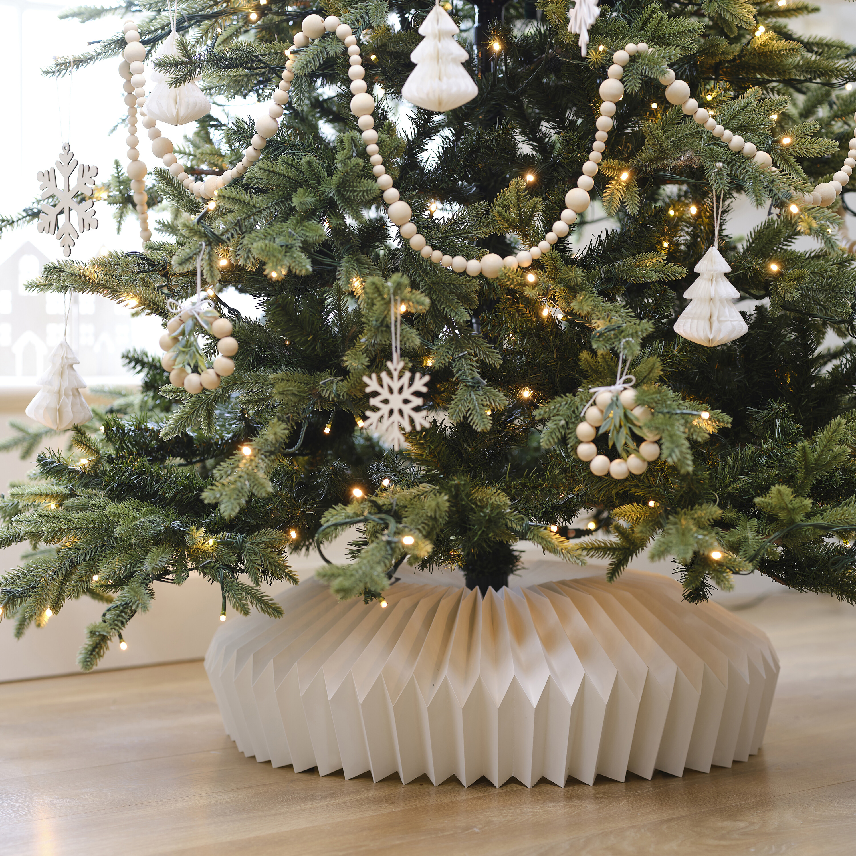 Cream Honeycomb Christmas Tree Skirt | Ginger Ray