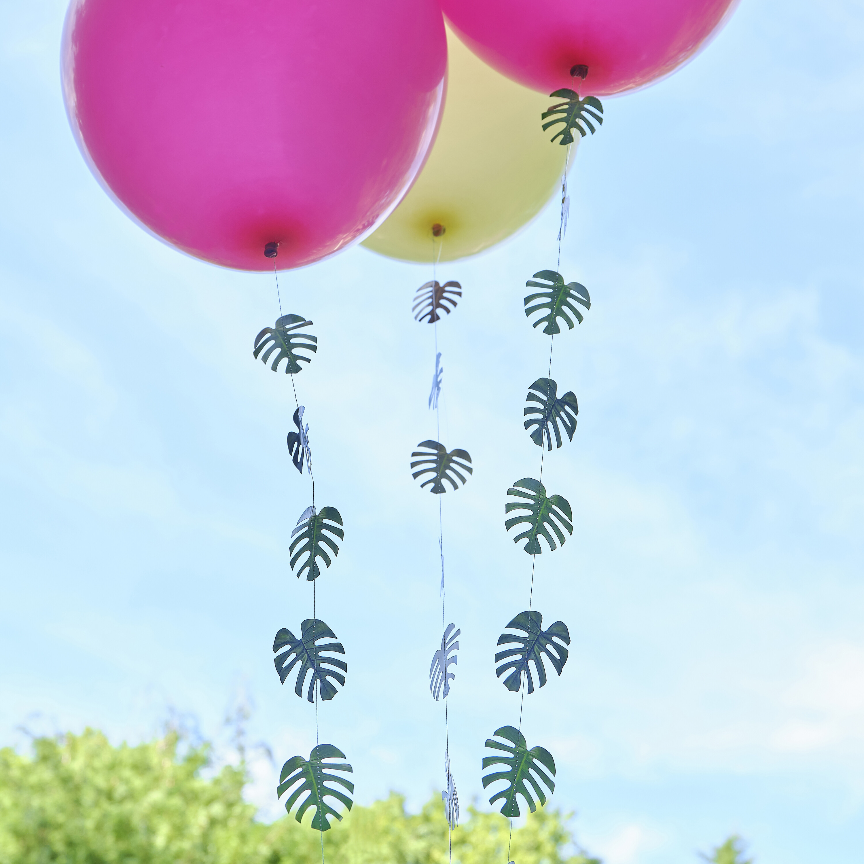 Palm Leaf Hawaiian Tiki Balloon Tails Decoration | Ginger Ray