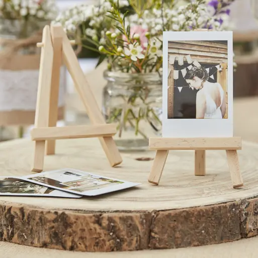 rustic wedding easel